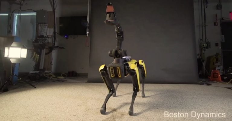 Boston Dynamics: Roboter-Hund tanzt den Moonwalk