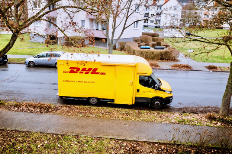 DHL: Neue Funktion soll taggleiche Abholung in der Filiale ermöglichen